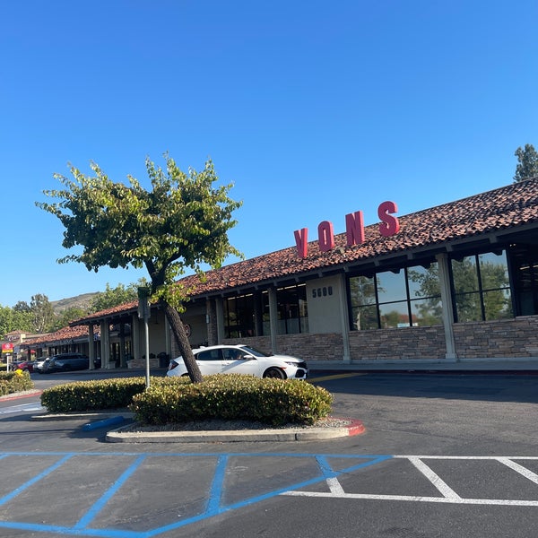 VONS - Anaheim Hillsの食料品店