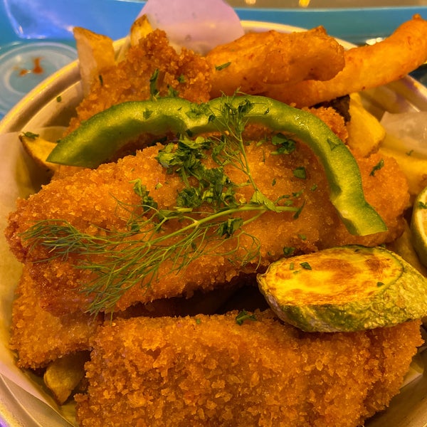 Amoo Jack Fish & Chips | ماهی و سیب‌زمینی عمو جک - منطقه ۳ - Wooden ...