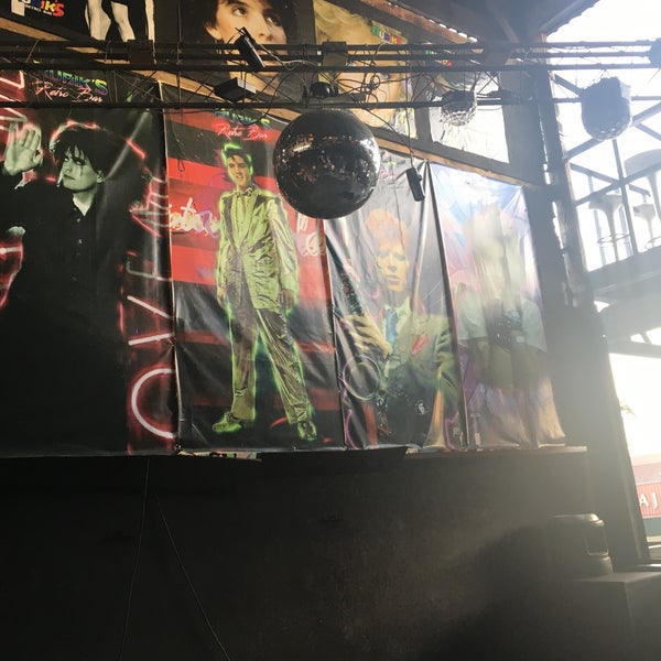 Rubik's 80's Bar - Bar in Tijuana