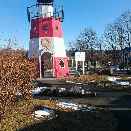 Mathews Park - Park in Central Norwalk