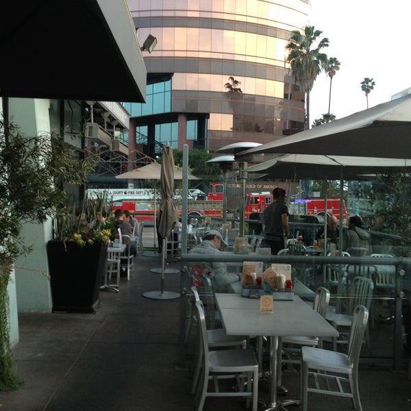 The Counter (Now Closed) - Burger Joint in Los Angeles
