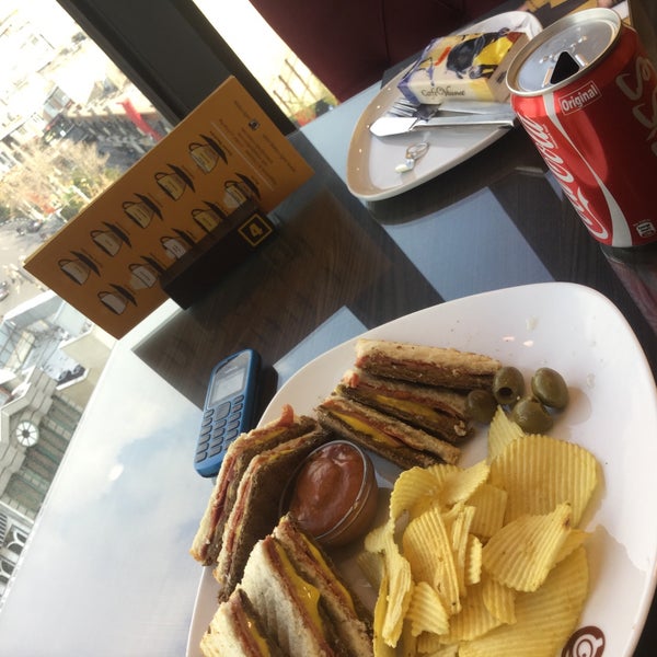 Viuna Café | كافه ويونا - منطقه 8 - 24 tips