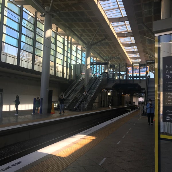 Newmarket Train Station - Broadway