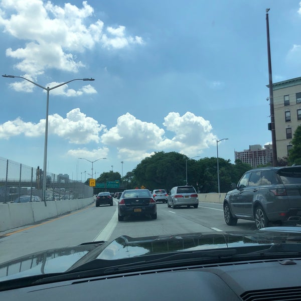 FDR Drive at Exit 17 - Intersection in New York