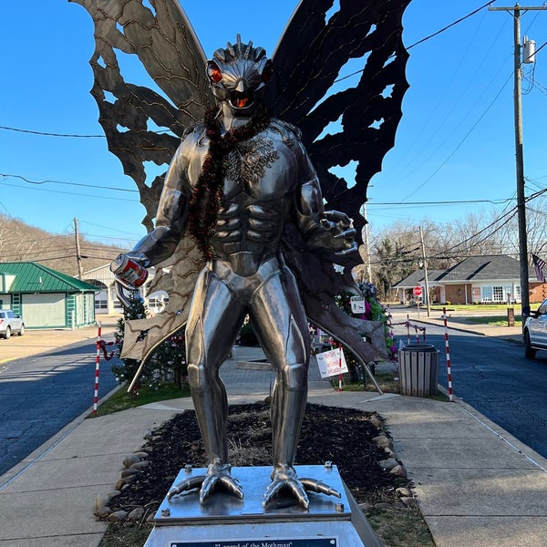 Mothman Statue - 13 tips