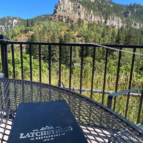 Latchstring Restaurant - 10619 Roughlock Falls Rd