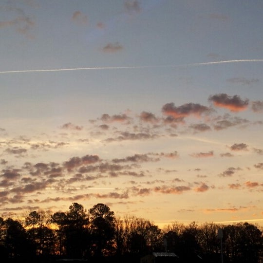 Ruby F Carver Elementary School - Elementary School in Henrico
