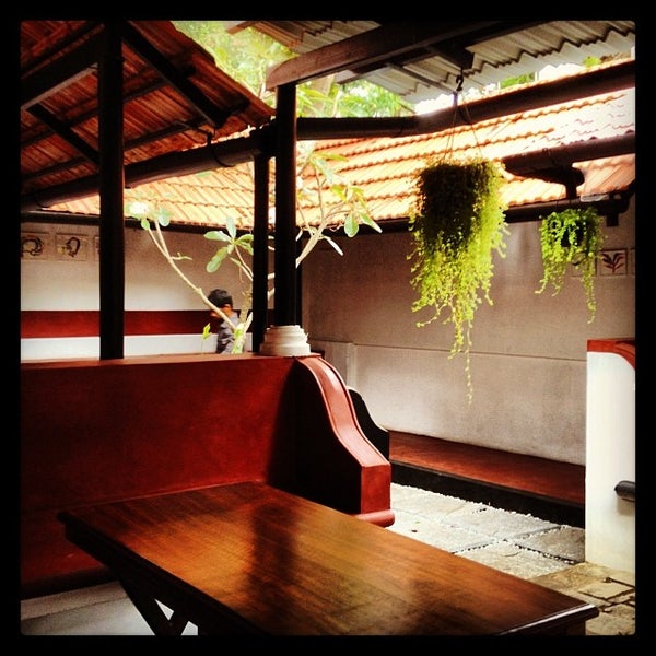 Dyu Art Cafe - Koramangala - Bangalore, Karnātaka