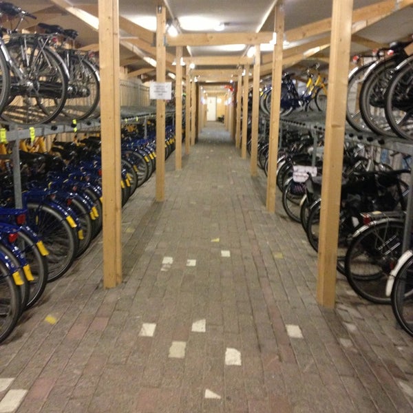 Fietsenstalling Station Delft - Hof van Delft - Laan van Vollering