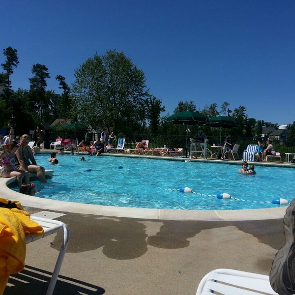 the grove pool - 1 tip from 22 visitors