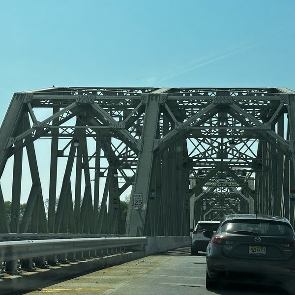 Delaware River-Turnpike Toll Bridge - 18 tips from 3981 visitors