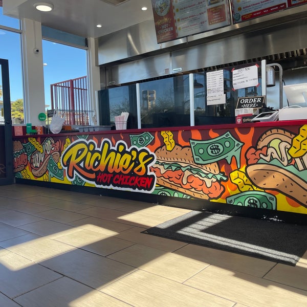 Richie’s Hot Chicken - Fast Food Restaurant in Downtown San Bernardino