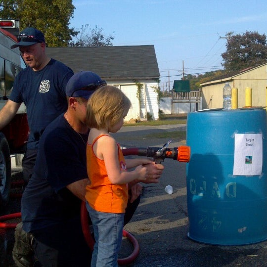 Deale Volunteer Fire Department - Co 42 - 6007 Drum Point Rd