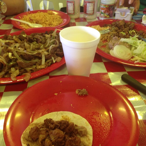 El Pariente JC Tacos al Carbon - Mexican Restaurant