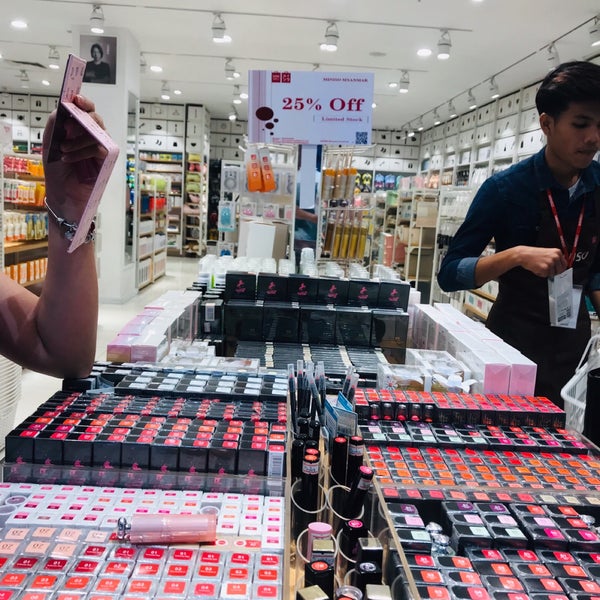 Gamone Pwint Shopping Mall Hledan - Shopping Mall