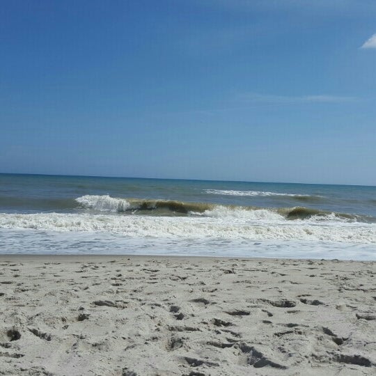 Blue Wave Beach Park - Beach