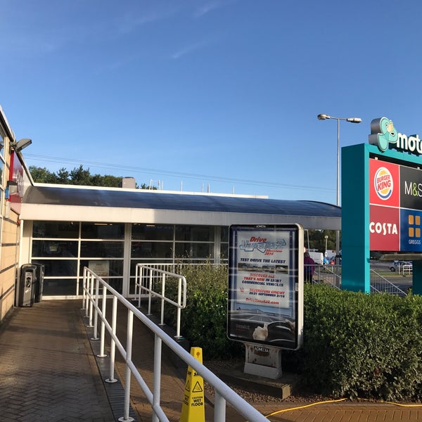 Scotch Corner Motorway Services (Moto) - 15 tips from 2042 visitors