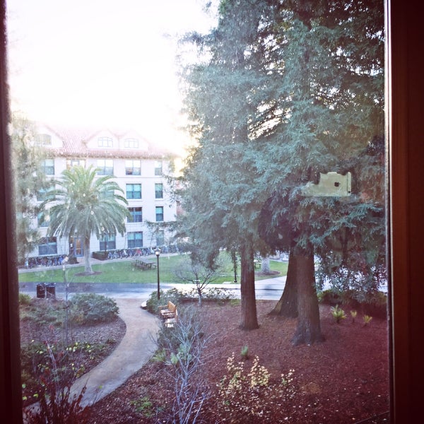 Robert Crown Law Library - 4 tips