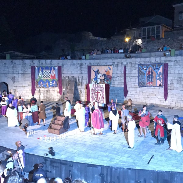 Castelo de Ribadavia | Castelo dos Condes Sarmiento de Ribadavia ...