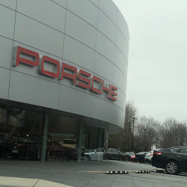 Hennessy Porsche - Car Dealership