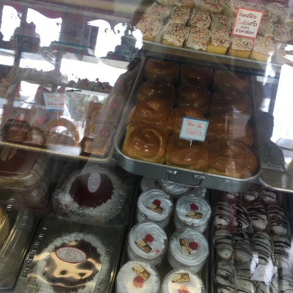 La Nueva Fe Bakery - Hialeah, FL