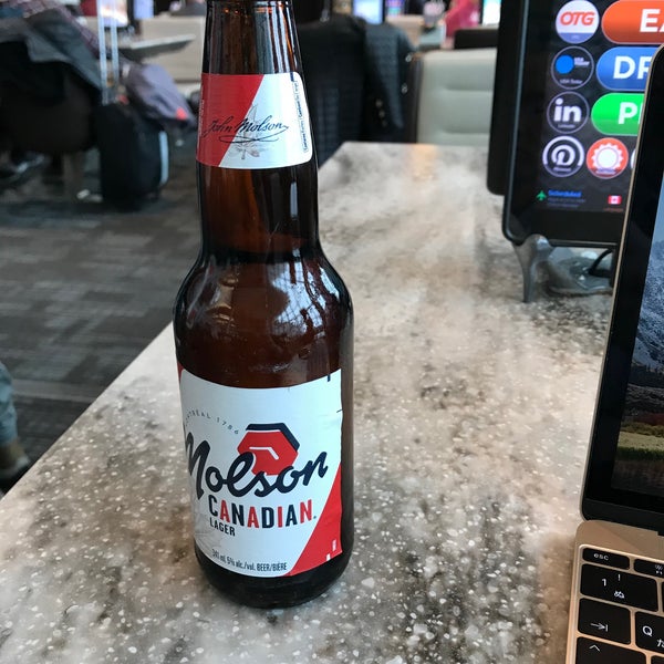 Gate E77 - Toronto Pearson International Airport - Terminal 1
