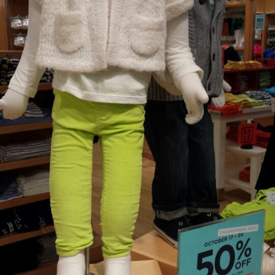 Gap Kids - Children's Clothing Store in Downtown Redmond