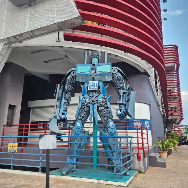 Space U8 Eco Mall - Shopping Mall
