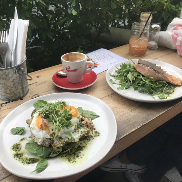 Bumbles - Café in Surfers Paradise