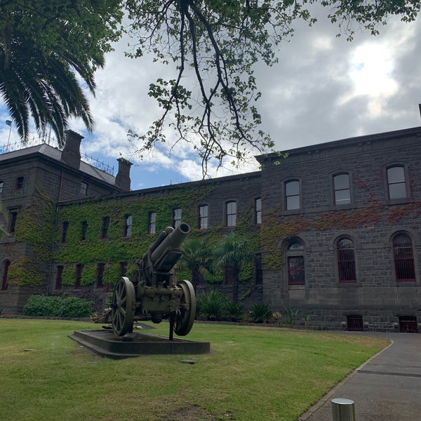 Victoria Barracks Melbourne - Government Building