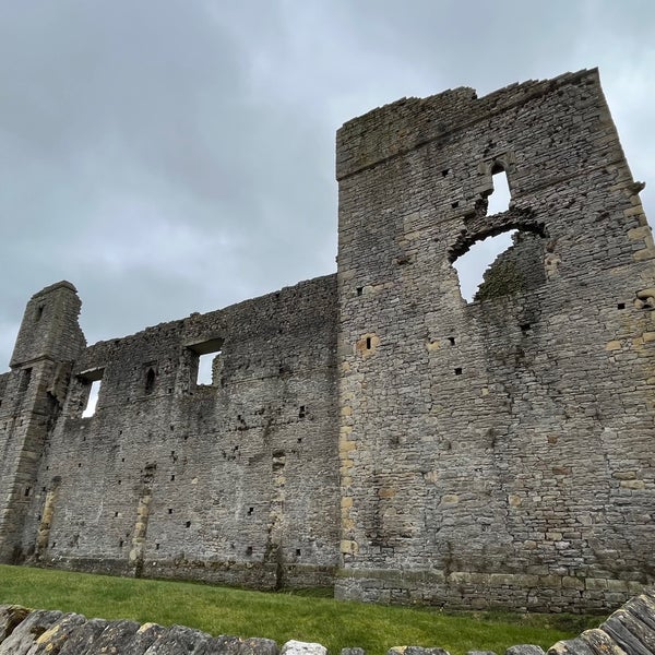 Middleham Castle - History Museum in Middleham