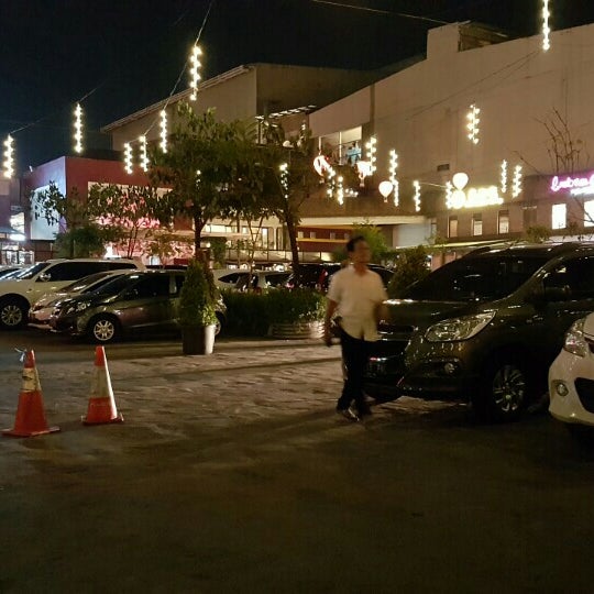 Area Parkir PVJ - Paris Van Java (PVJ)