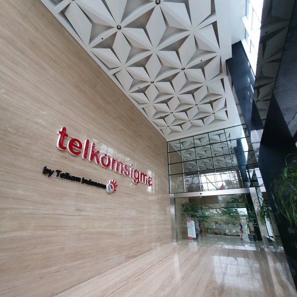 Graha Telkomsigma - Structure