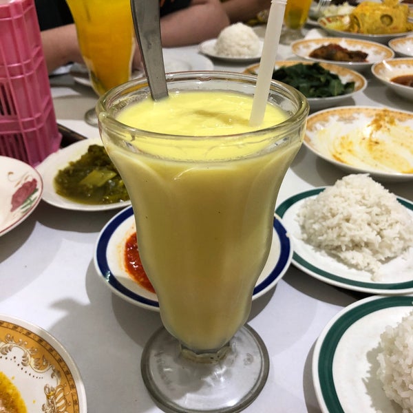 Rumah Makan Padang Sari Bundo Sati - Padangnese Restaurant in Surabaya