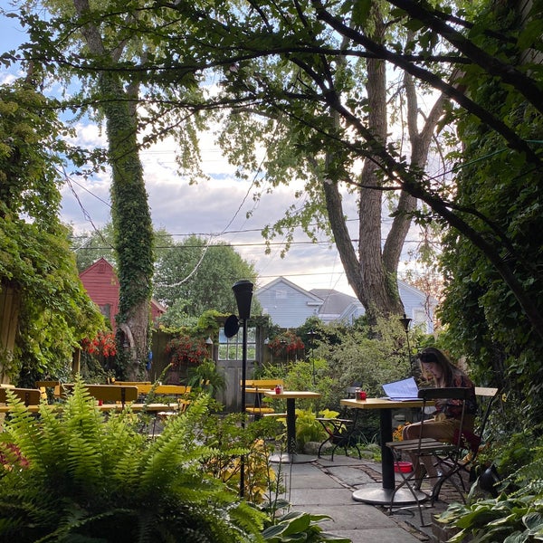 Red Dot Bar & Restaurant - Hudson, NY