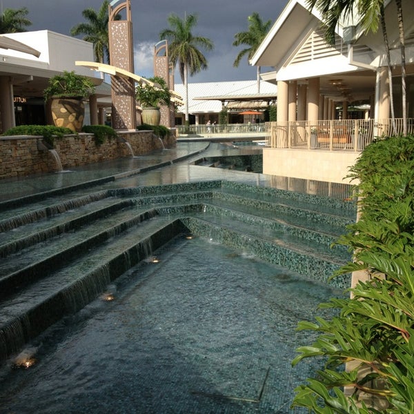 Waterside Shops - Shopping Mall in Naples