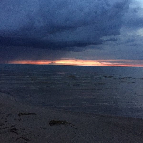 Port Franks Beach - Beach in Lambton Shores