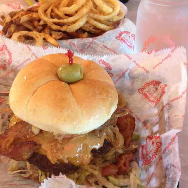 Cheeburger Cheeburger - 28 tips