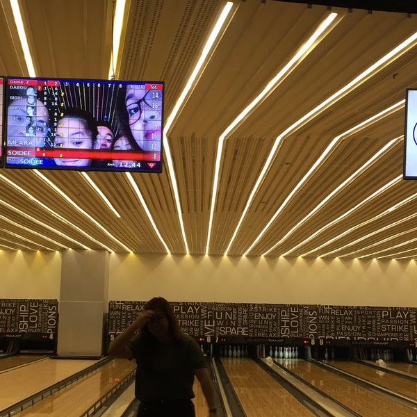 SM Bowling Center - Bowling Alley