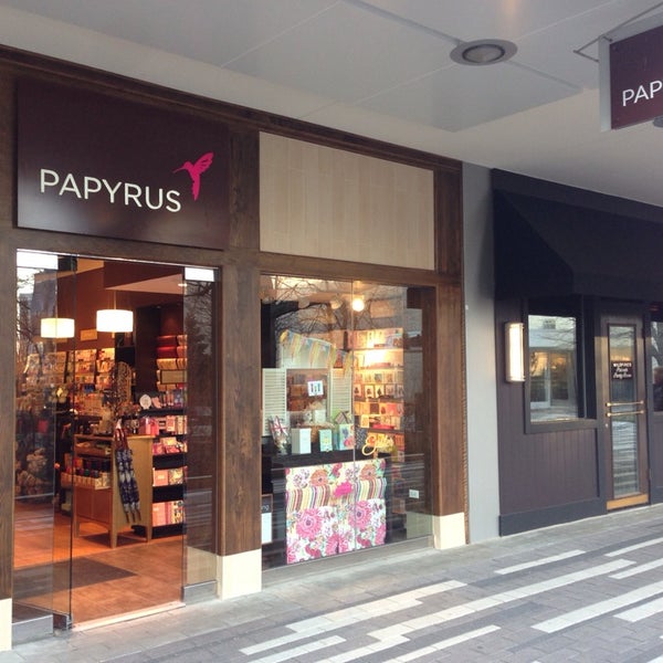 Papyrus - Gift Store in Oak Brook