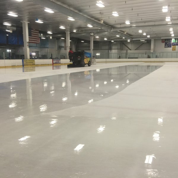 Palisades Center Ice Rink - Skating Rink in West Nyack