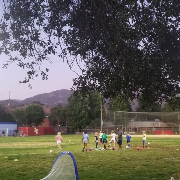 La Canada High School - La Cañada Flintridge, CA
