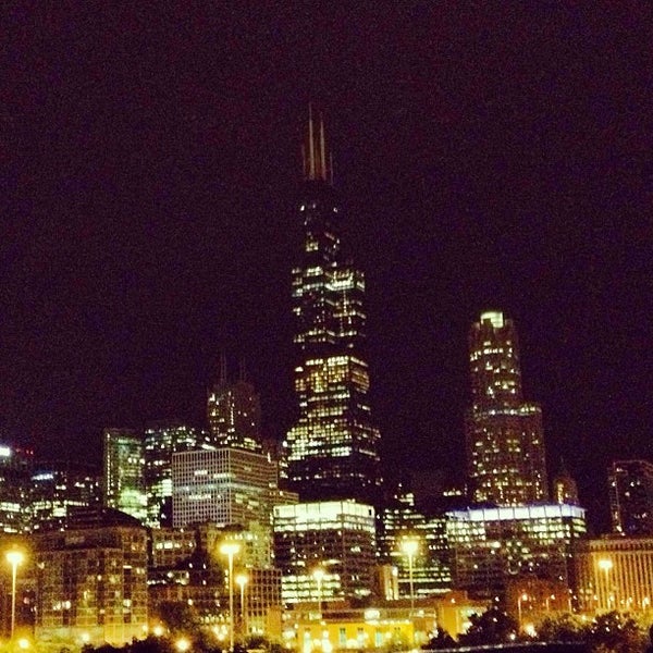 UIC - Student Residence and Commons Courtyard - College Residence Hall ...
