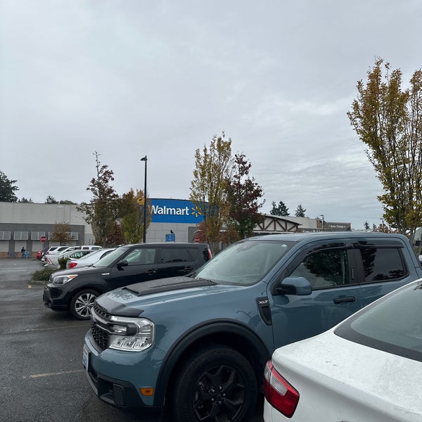 Walmart Supercenter - Lakewood, WA