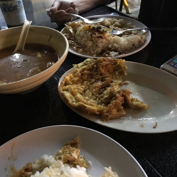 Kak Nah Nasi Ulam - Halal Restaurant