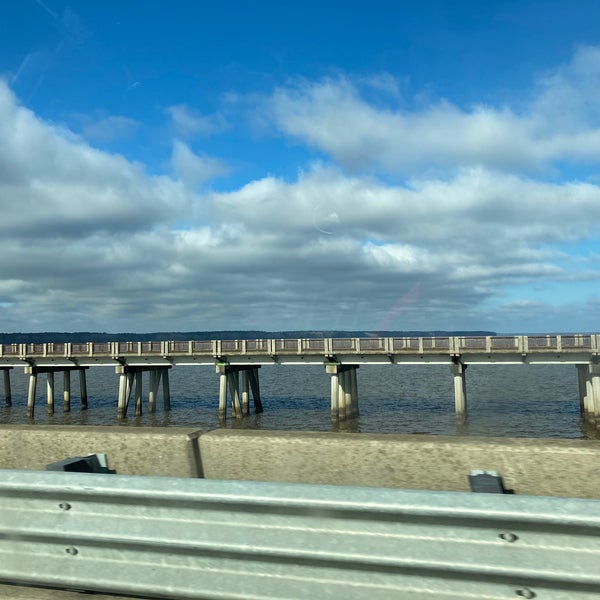 Santee Cooper Lake Bridge - Bridge in Santee