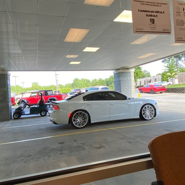 North Point Chrysler Jeep Dodge Ram Fiat SRT - Car Dealership