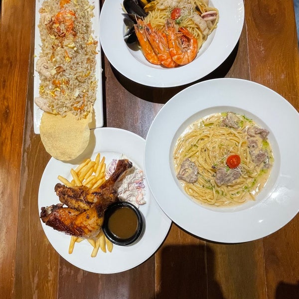 Red Card Cafe - 17 & 18, Jalan Medan Pusat Bandar,