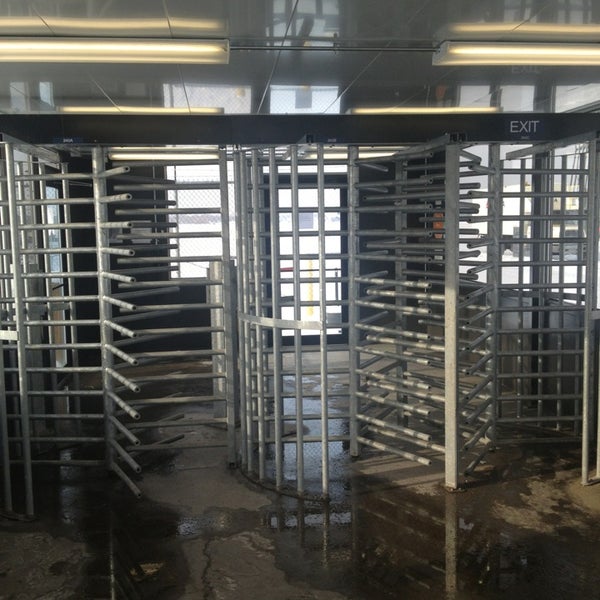 Delta Employee Bus Stop #1 - Minneapolis-St. Paul International Airport ...