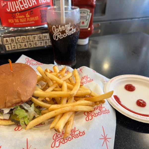 Johnny Rockets - Burger Joint in Downtown Santa Monica